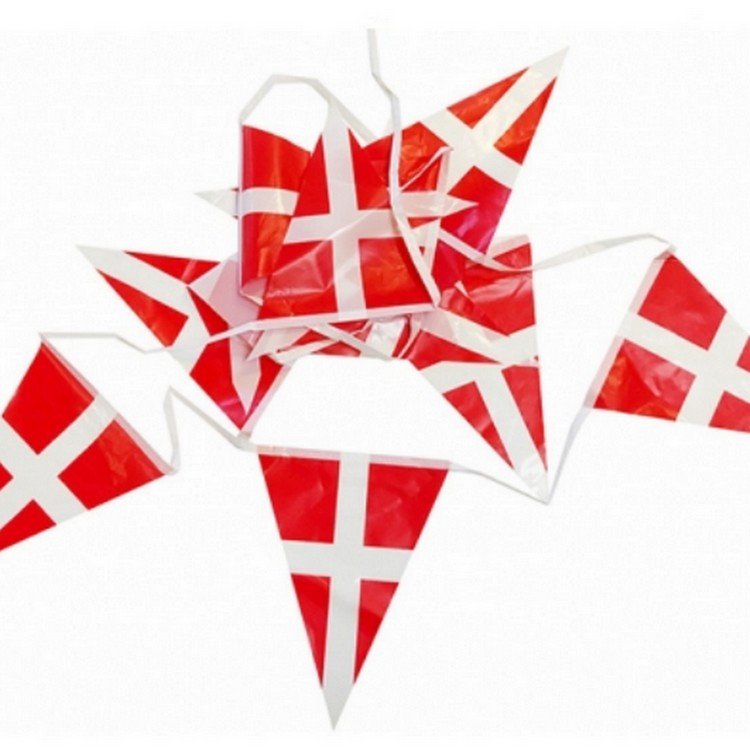 Dannebrog Flagguirlande Plastik 4 M. - Dannebrog Fest - Himmelrum ApS